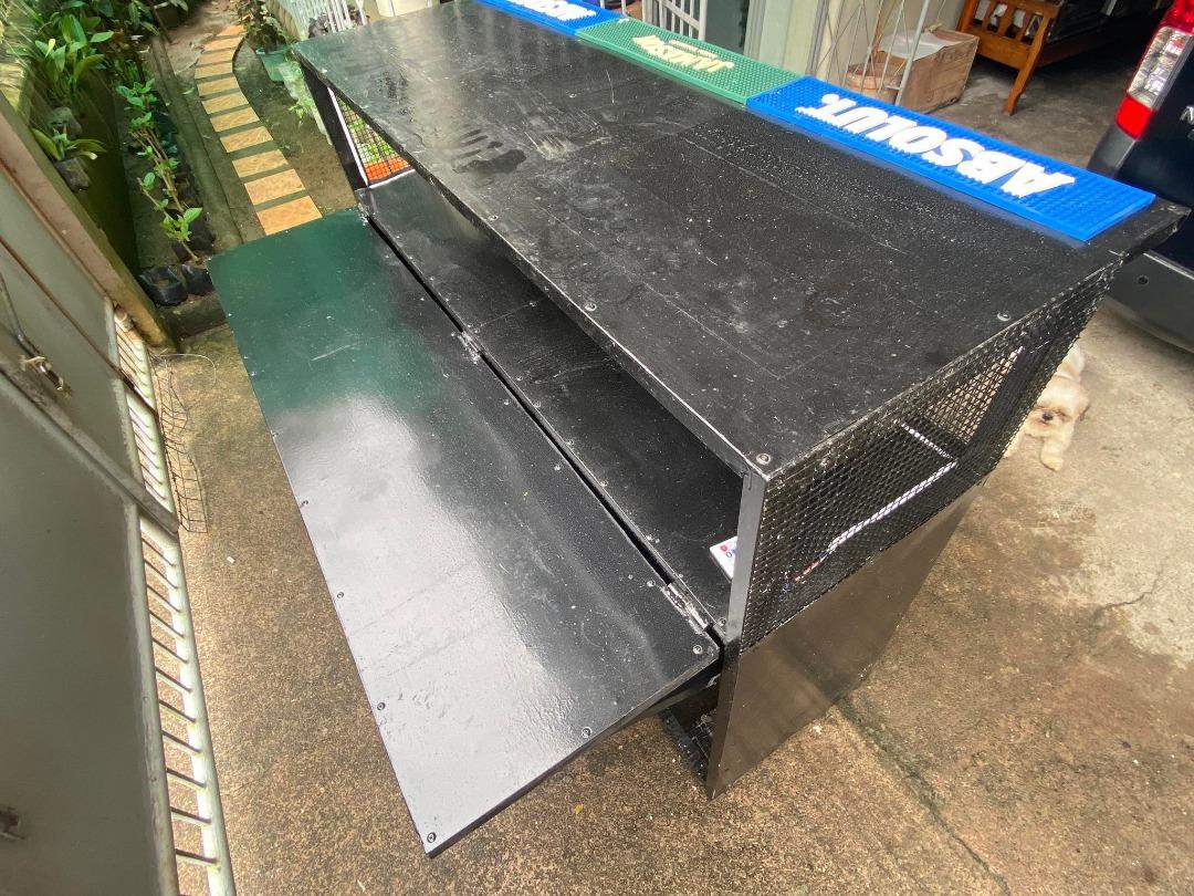 Long Mobile Bar Counter for Business with Wheels Industrial Style ...