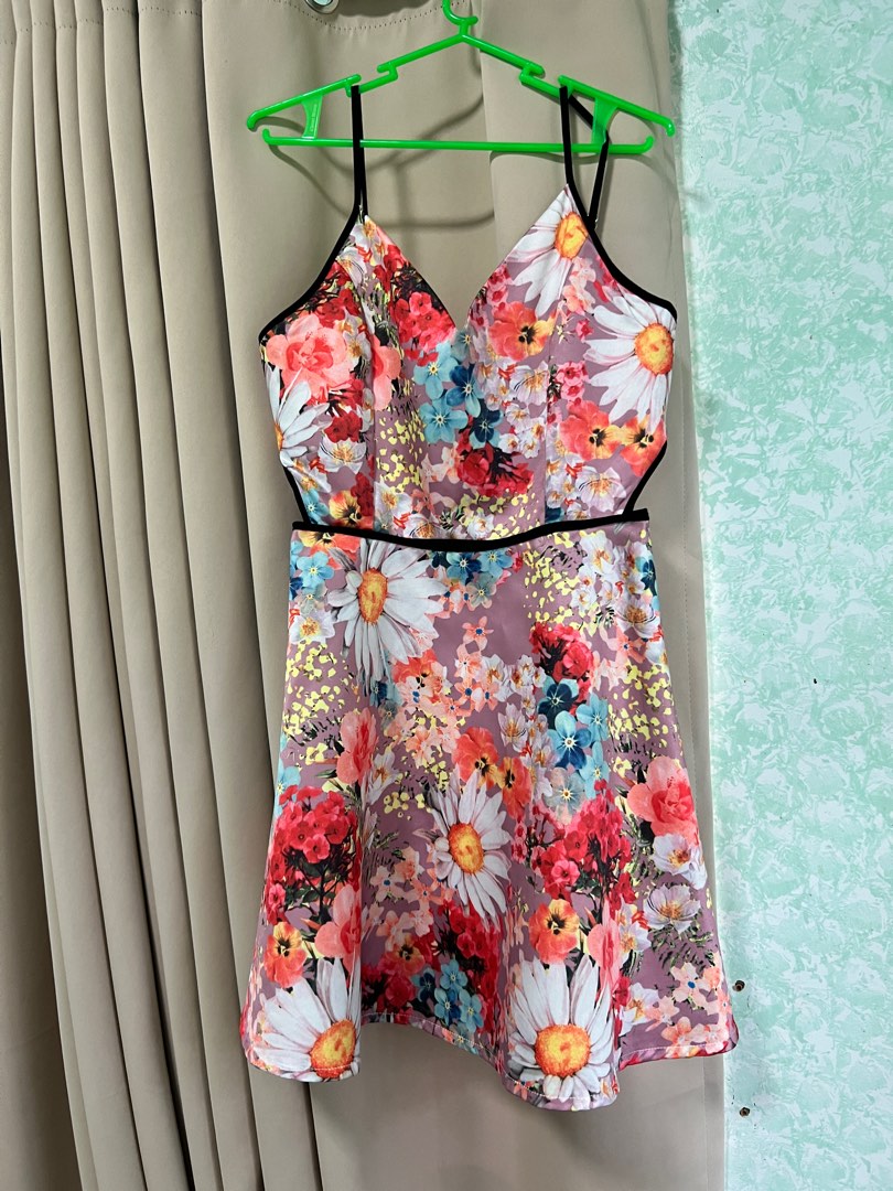Mags Midi Dress Cut Out, Women's Fashion, Dresses & Sets, Dresses on ...