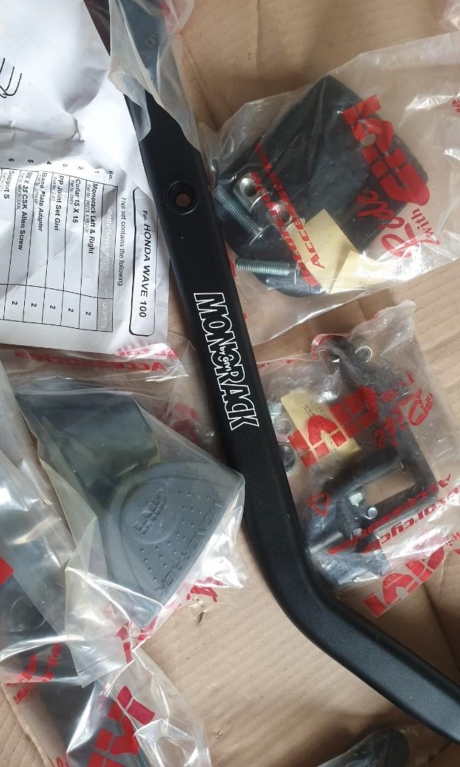 Monorack givi HR2 Honda wave 100 ex5 class1, Motorbikes on Carousell
