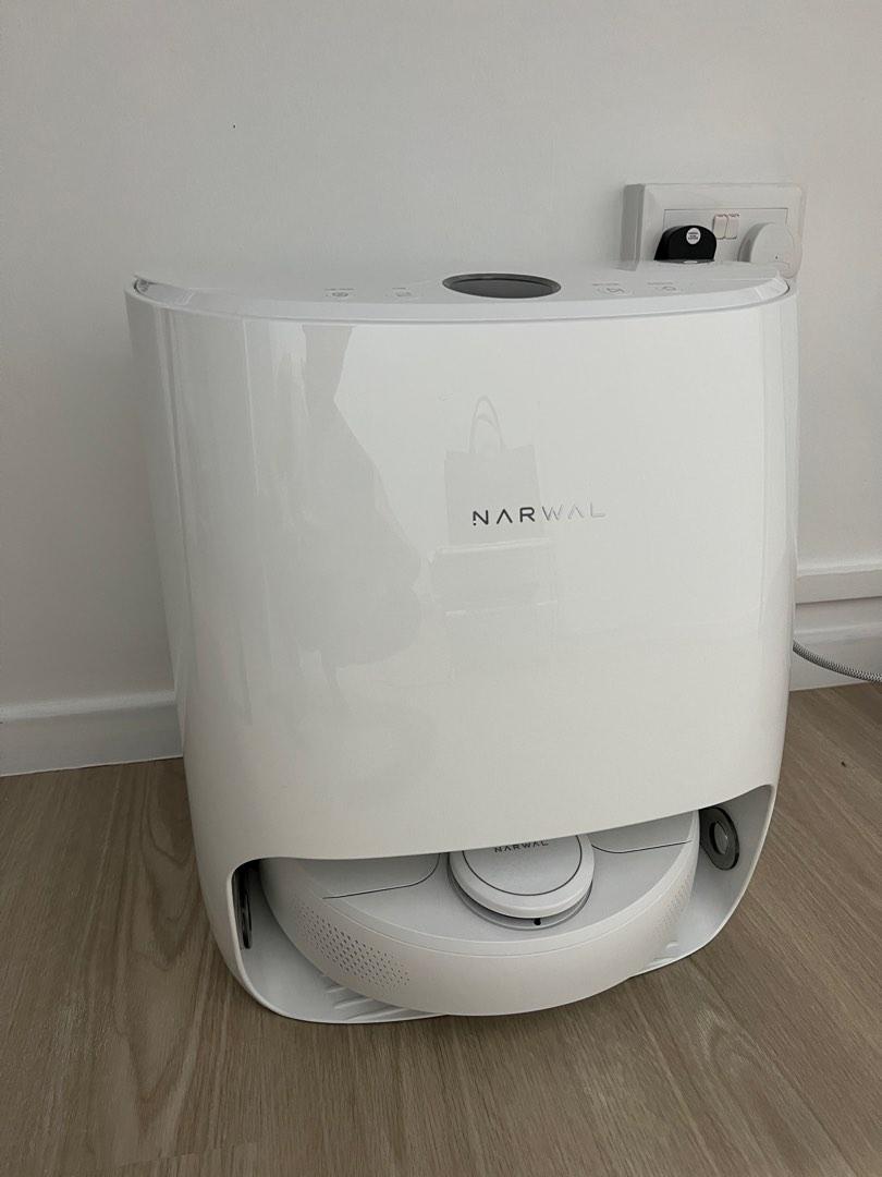 Narwal j2 iRobot vaccum cleaner, TV & Home Appliances, Vacuum Cleaner ...