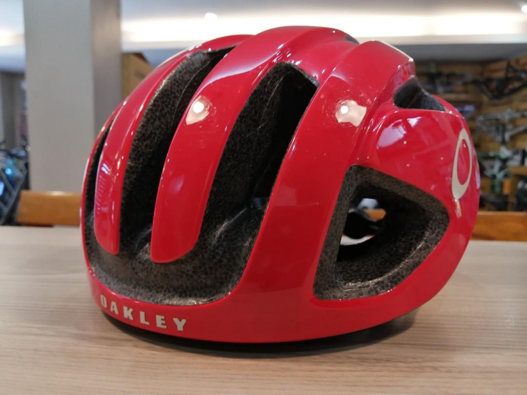 Oakley Aro 3 MIPS Road Bike Helmet, Sports Equipment, Bicycles & Parts ...