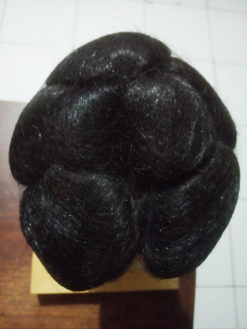 Sanggul / Konde Remaja, Fesyen Wanita, Aksesoris di Carousell