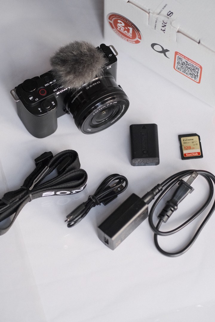 Sony ZVE10, Photography, Cameras on Carousell