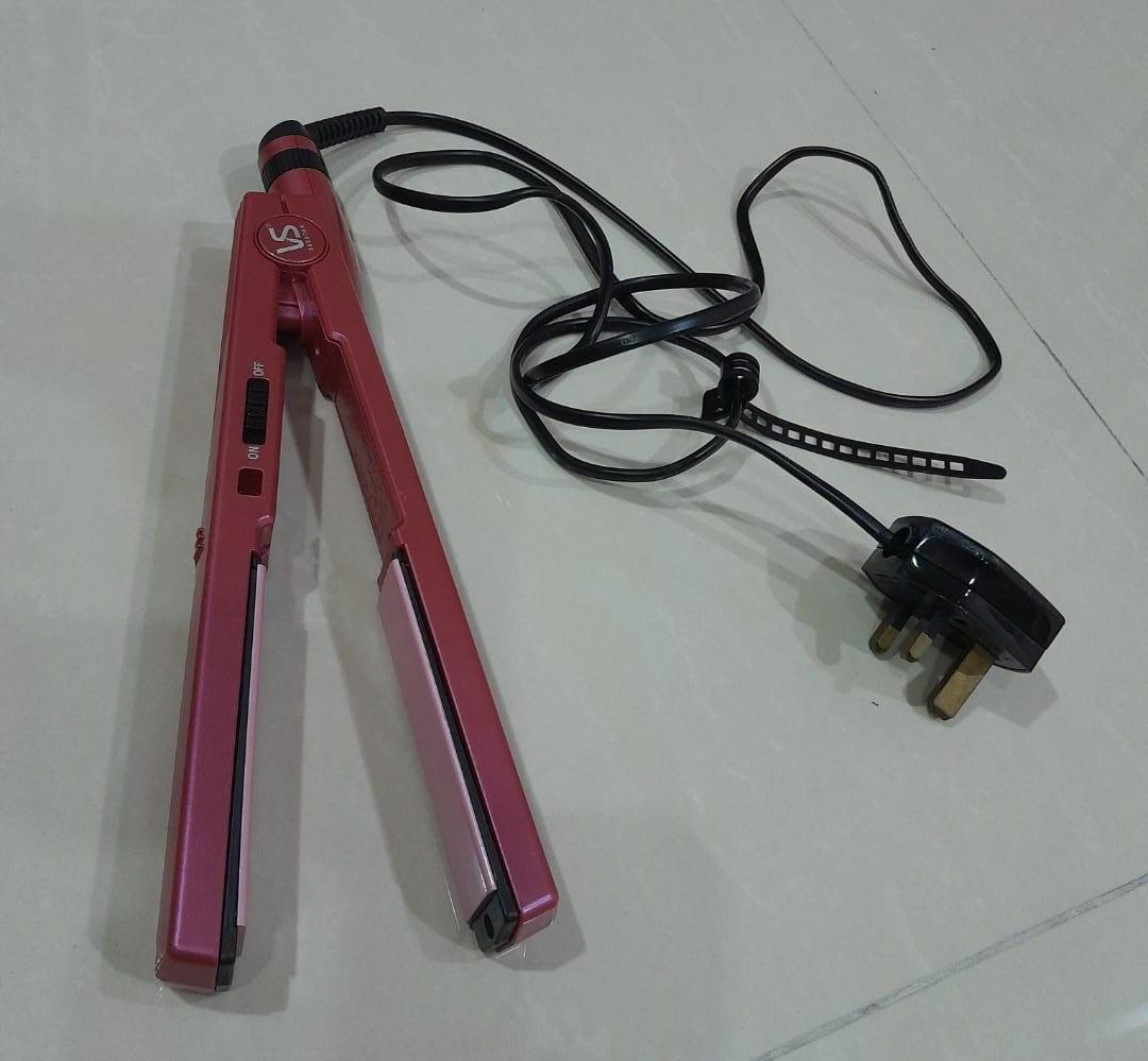 Vs Sassoon Hair Straightener Beauty And Personal Care Hair On Carousell