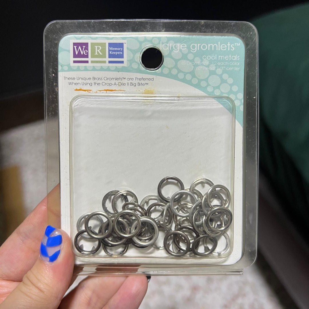 We R Memory Keepers Large Gromlets, Hobbies & Toys, Stationery & Craft ...