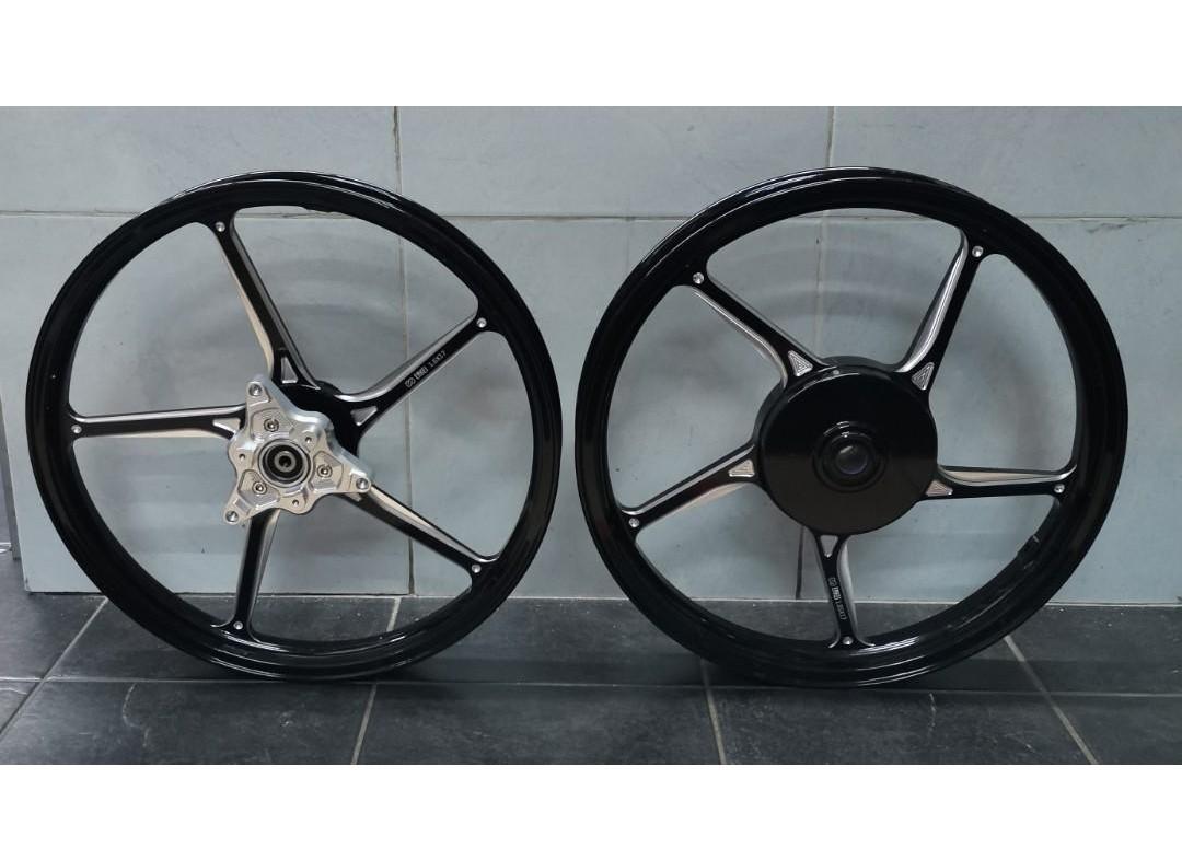 Yamaha aerox enkei 511 sports rim 1.6 1.85 x17, Motorcycles, Motorcycle ...