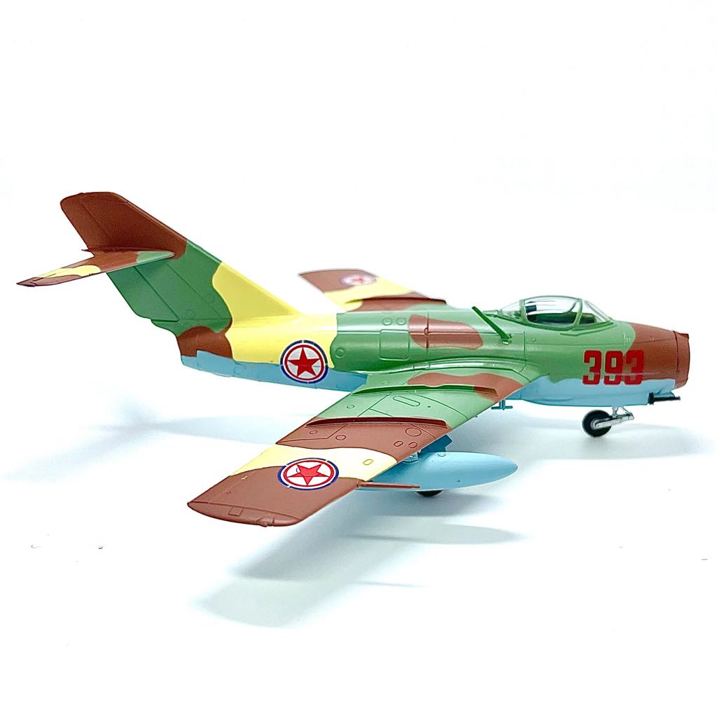 1:72 Easy Model North Korean MIG-15Bis, 電子遊戲, 遊戲機配件, 互動遊戲Figure - Carousell