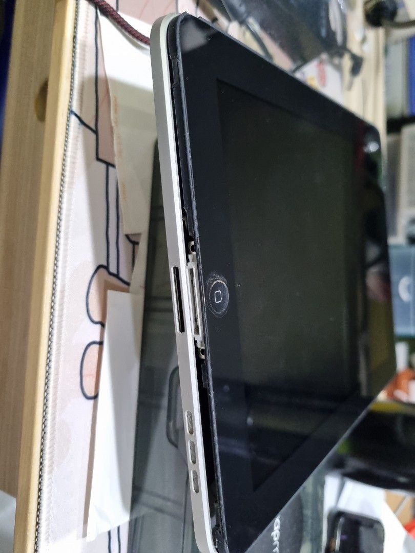 Apple iPad gen 1 WiFi + cellular 32gb spoilt/ faulty, Mobile Phones ...
