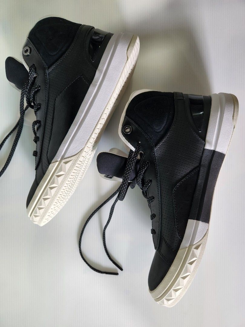 Authentic Onitsuka Tiger Boots Sneakers US9, Men's Fashion, Footwear ...