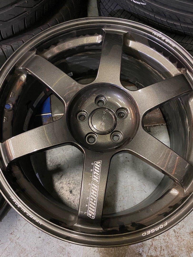 18 inch Authentic TE37 SAGA Diamond dark gunmetal, Car Accessories ...