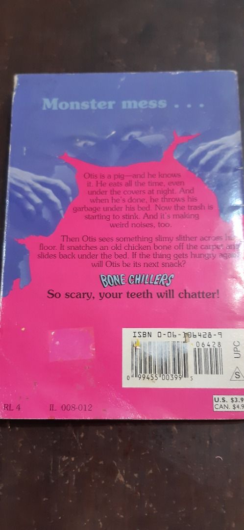 Bone Chillers The Thing Under the Bed Betsy Hanes, Hobbies & Toys ...