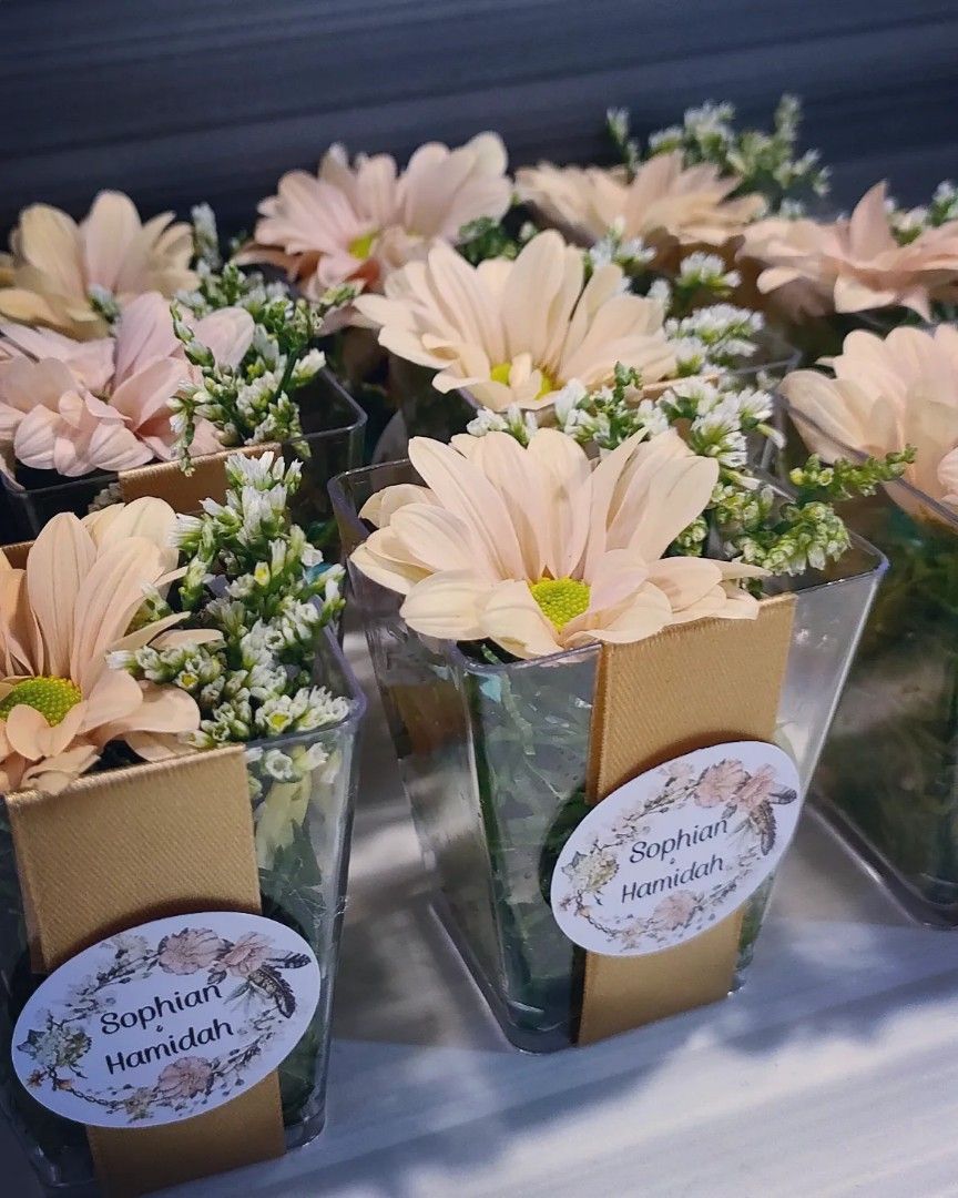 Bunga Rampai - Acrylic Container, Hobbies & Toys, Stationery & Craft ...