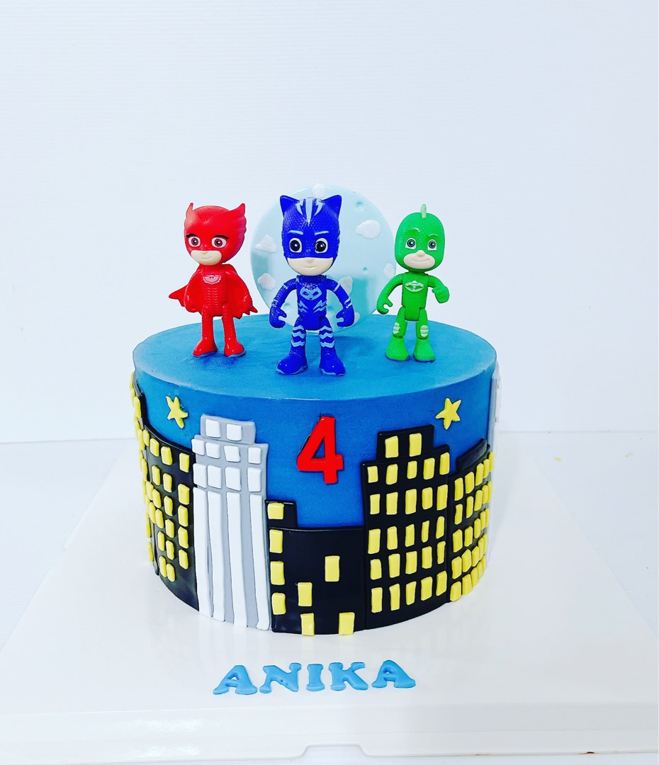 Cat boy cake/customcake/pinata cake/knock knock cake /money pulling ...