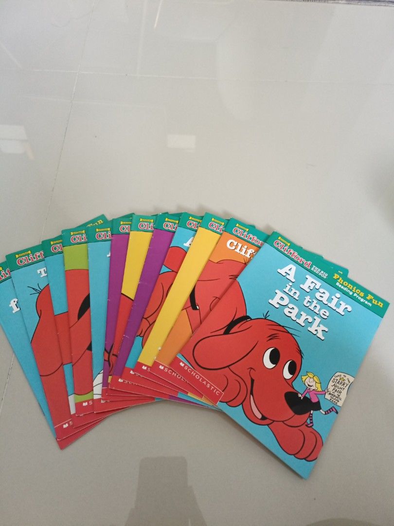 Clifford The Big Red Dog - Pack 4, Hobbies & Toys, Books & Magazines ...