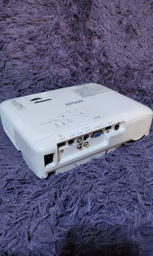 EPSON EB-S31 PROJECTOR, TV & Home Appliances, TV & Entertainment ...
