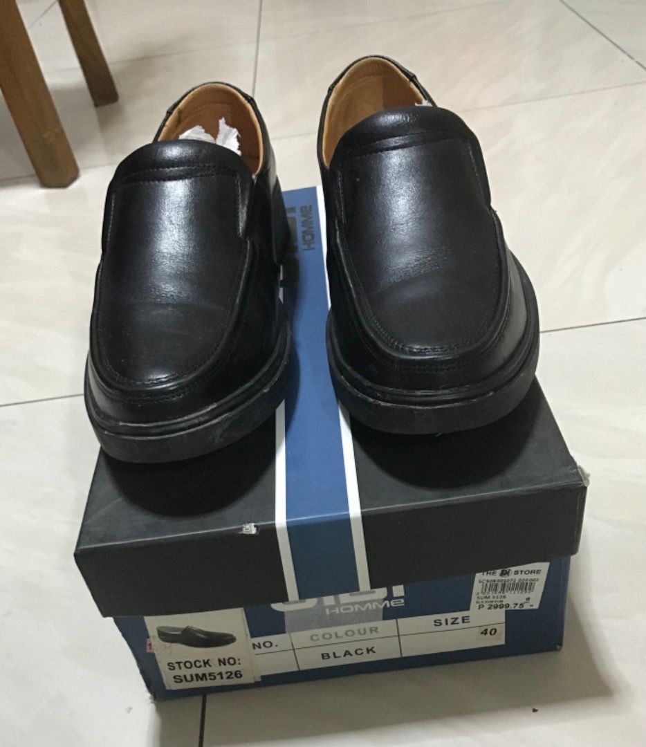 Gibi Black Shoes, Men's Fashion, Footwear, Casual Shoes on Carousell