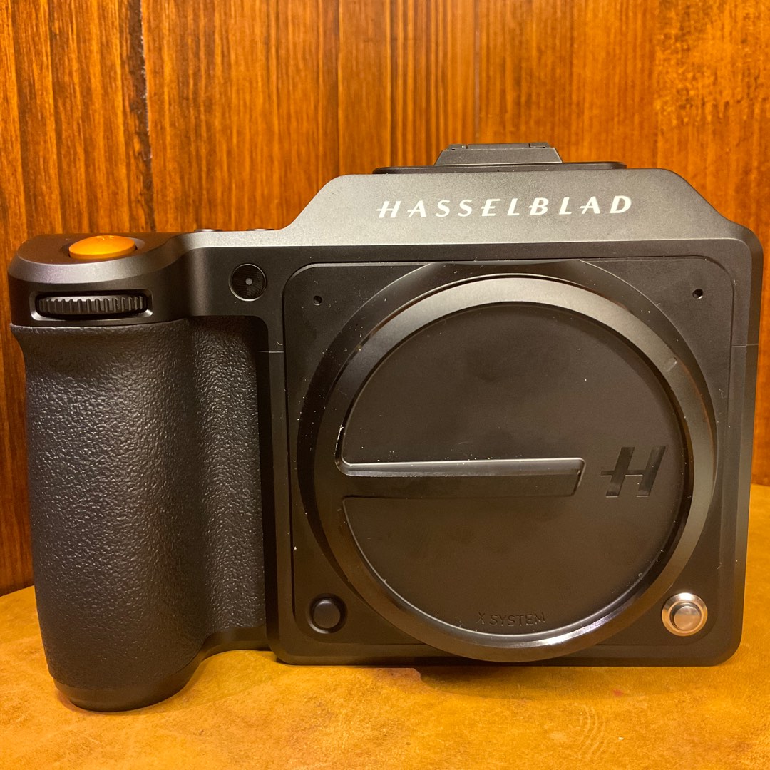 Hasselblad X2D (2PHV19867-C) with box, Photography, Cameras on Carousell