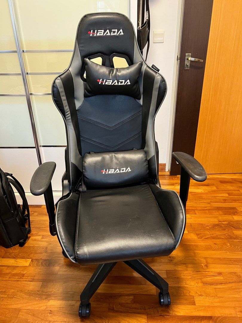 Hdaba gaming chair, Furniture & Home Living, Furniture, Chairs on Carousell