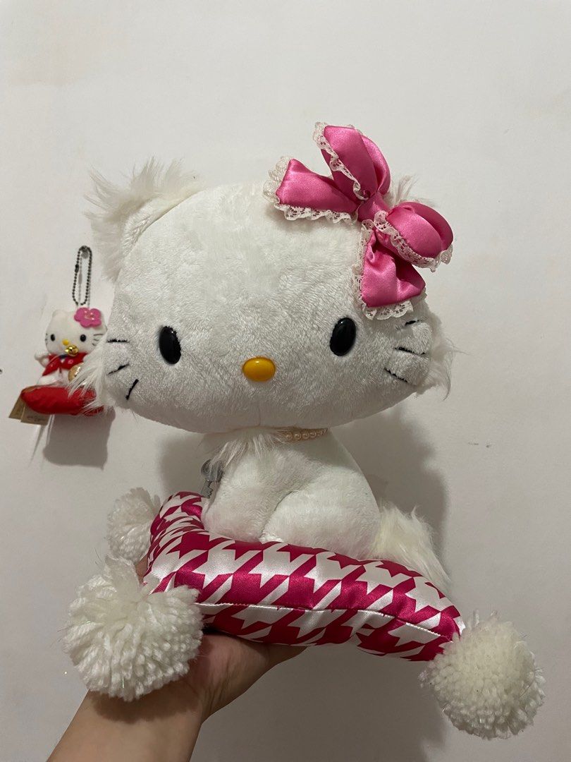HELLO KITTY CHARMY - PLUSH, Hobbies & Toys, Memorabilia & Collectibles ...