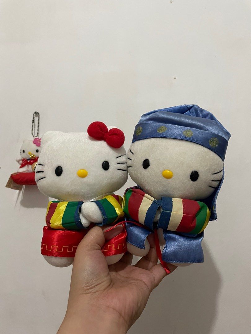 Hello Kitty in Hanbok Korean Traditional Costume - Couple, Hobbies ...