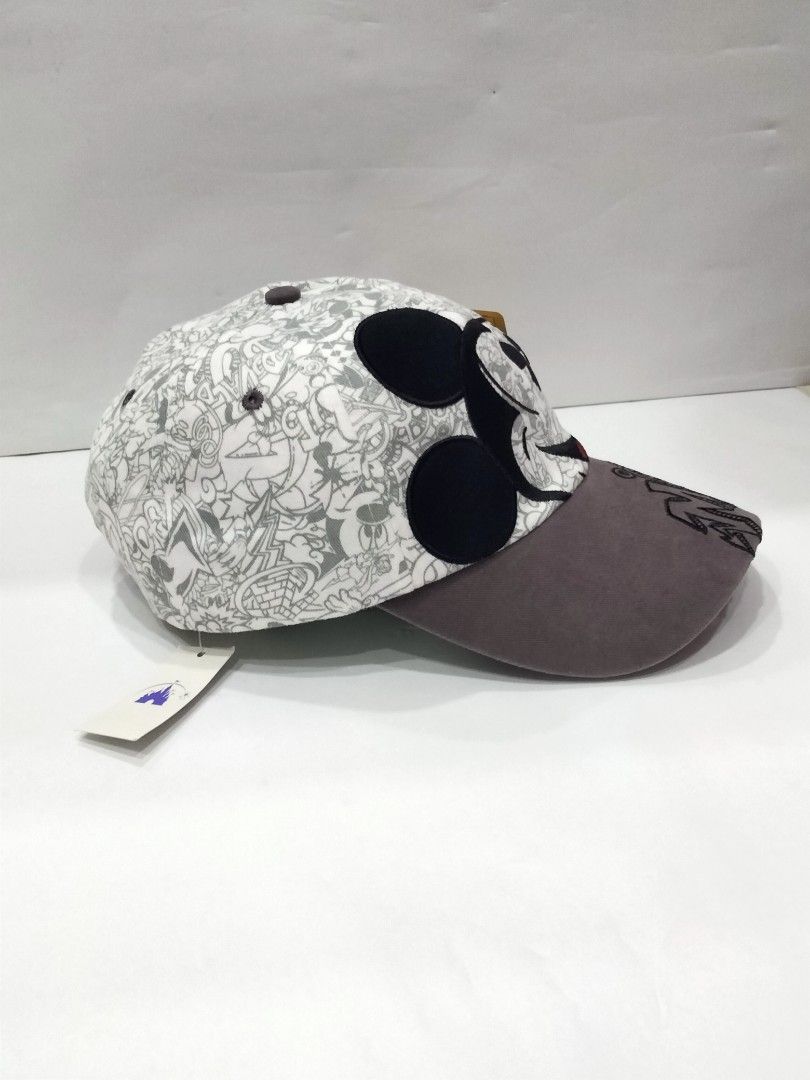HongKong Disneyland Mickey Mouse vintage cap, Men's Fashion, Watches ...