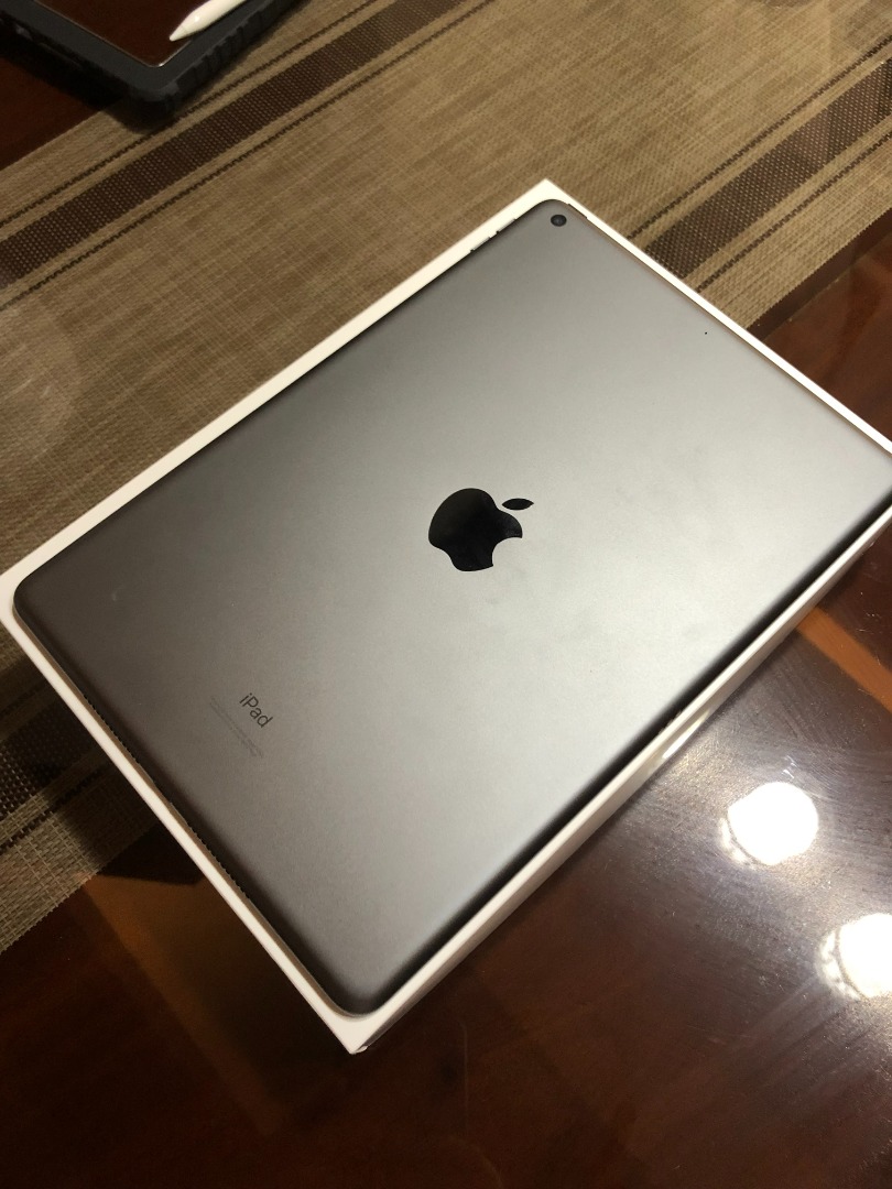 Ipad 9th Gen, Computers & Tech, Office & Business Technology on Carousell