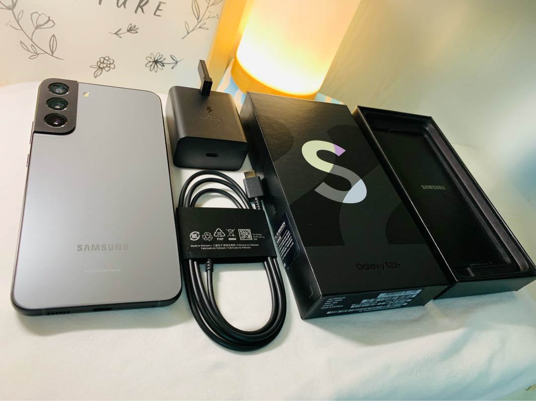 Limited Edition SAMSUNG Galaxy S22+ mobile phone (256GB) in Graphite ...