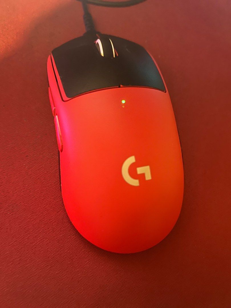 Logitech superlight red, 電腦＆科技, 電腦周邊及配件, 電腦滑鼠及相關產品 - Carousell