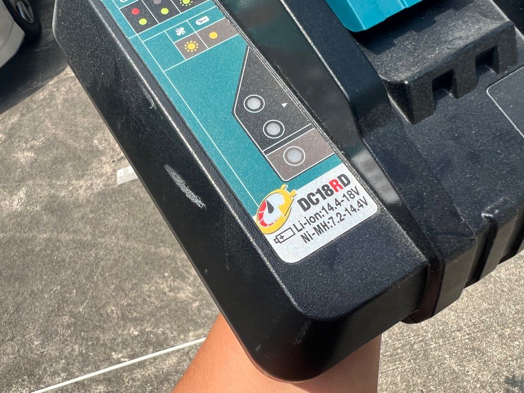 Makita DC18RD Dual Port Fast Battery Charger, Furniture & Home Living ...
