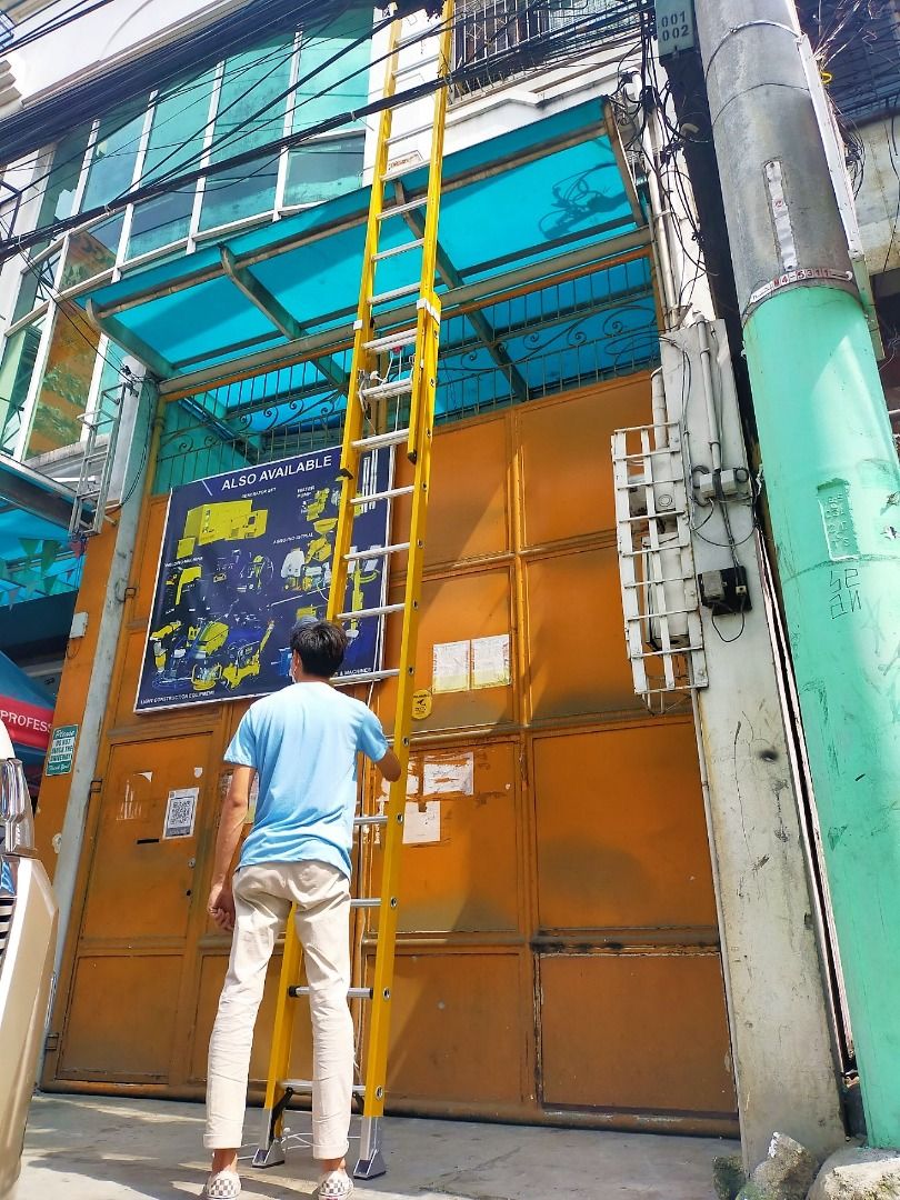 MEGA Tools Professional 22.5ft. Fiberglass Extension Ladder (LAD2x12 ...