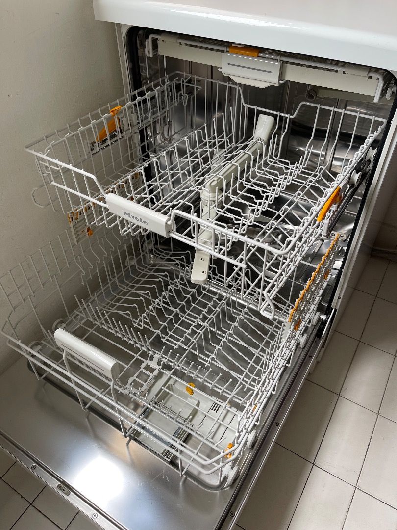 Miele G6620SC freestanding dishwasher, TV & Home Appliances, Kitchen ...