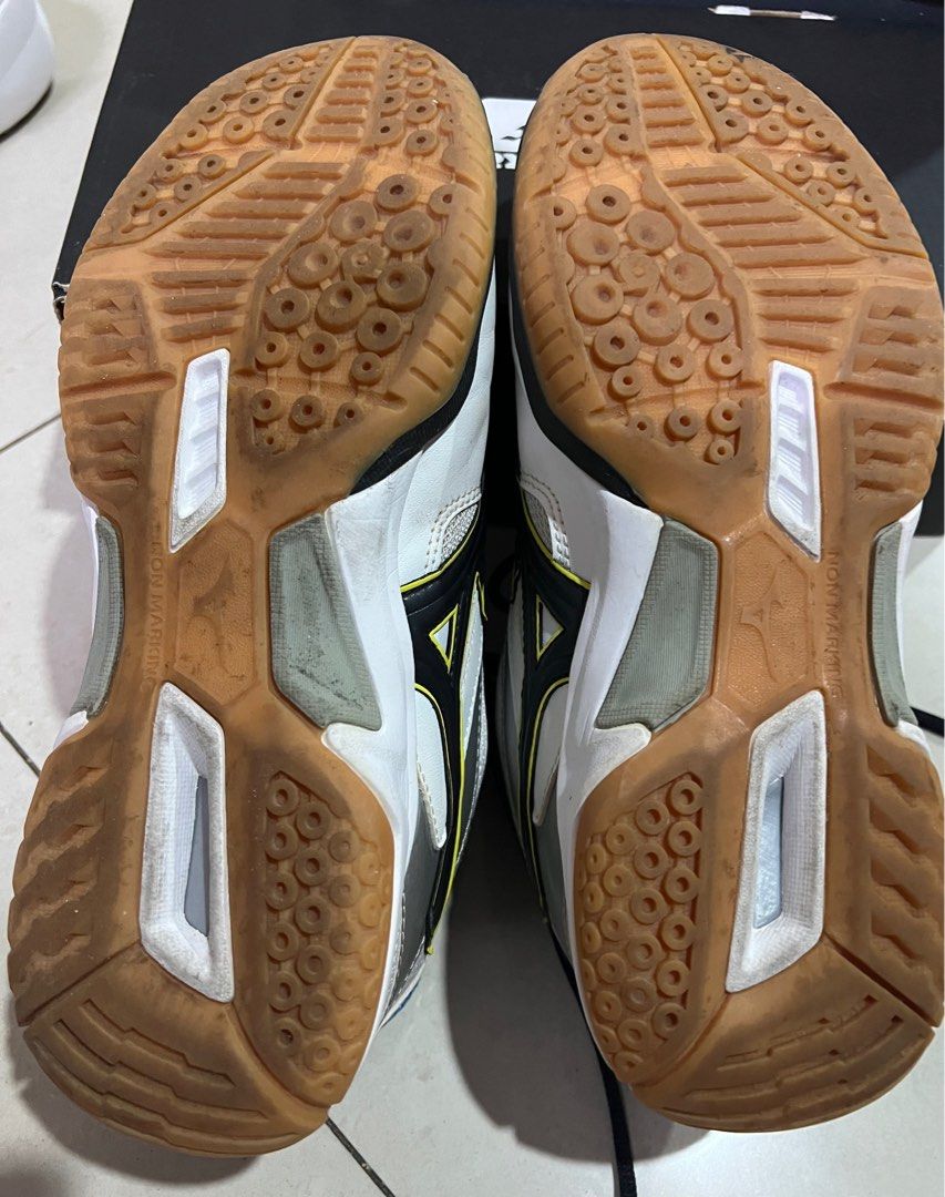 Mizuno Wave Smash, Sports Equipment, Sports & Games, Racket & Ball ...