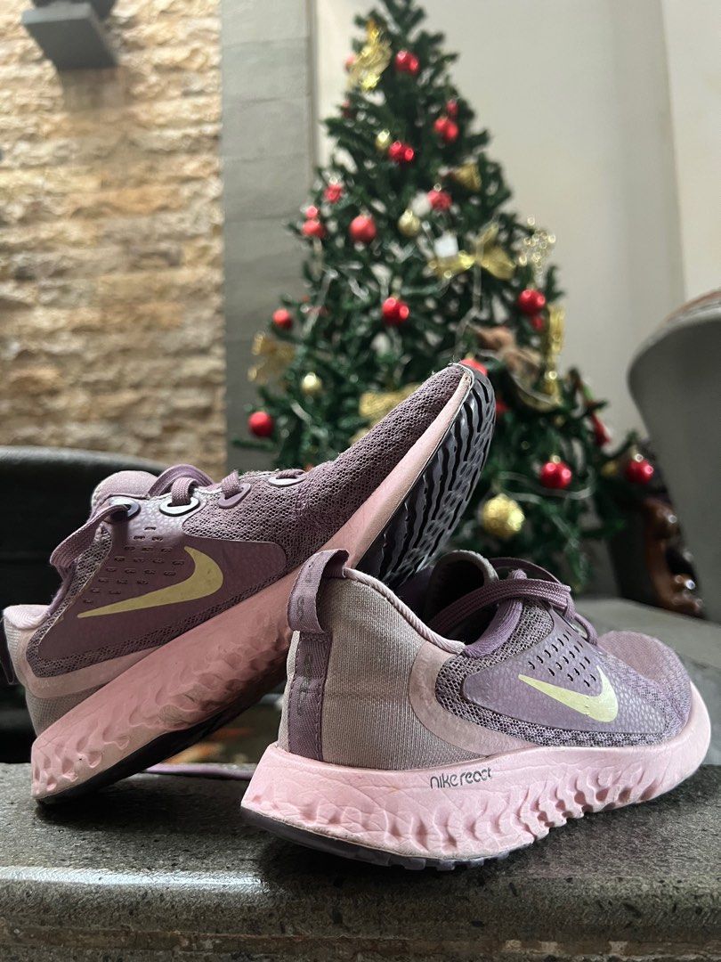 Nike react running shoes, Fesyen Pria, Sepatu , Sneakers di Carousell