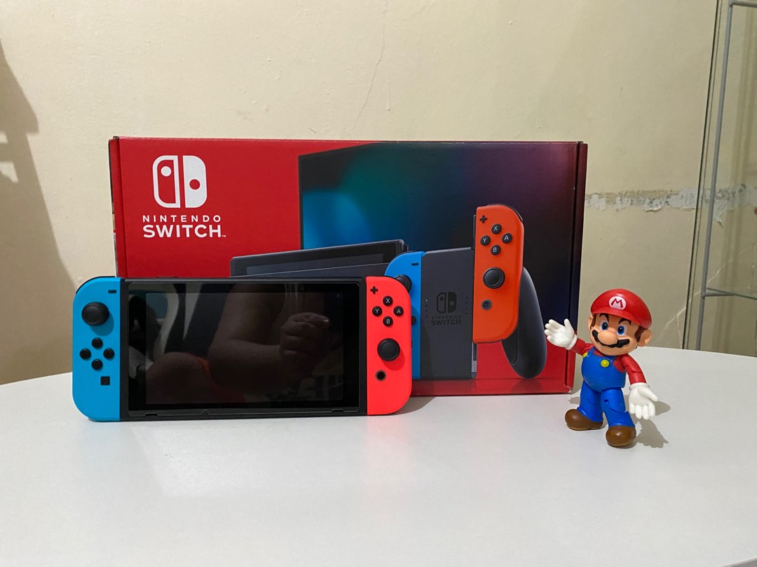 Nintendo Switch V2 Neon (Used), Video Gaming, Video Game Consoles ...