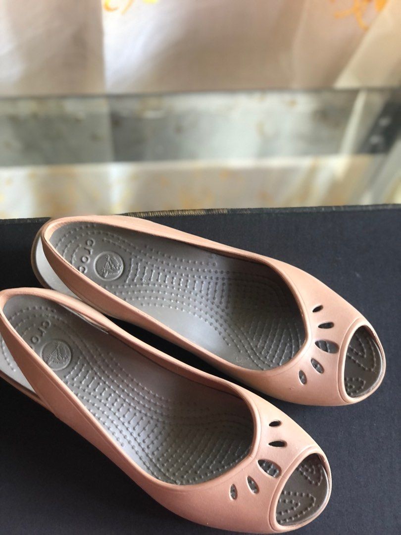 Original Crocs Wedge, Women's Fashion, Footwear, Wedges on Carousell