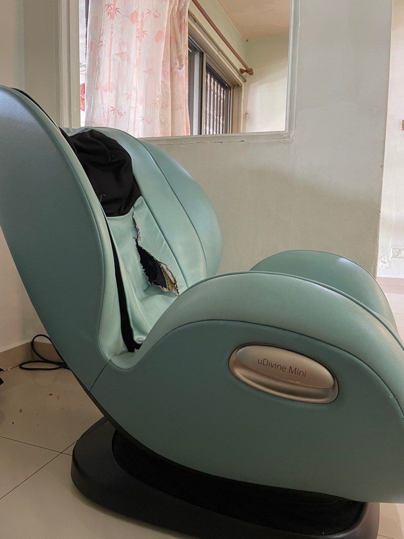 Osim Udivine Mini massage chair, Health & Nutrition, Massage Devices on ...