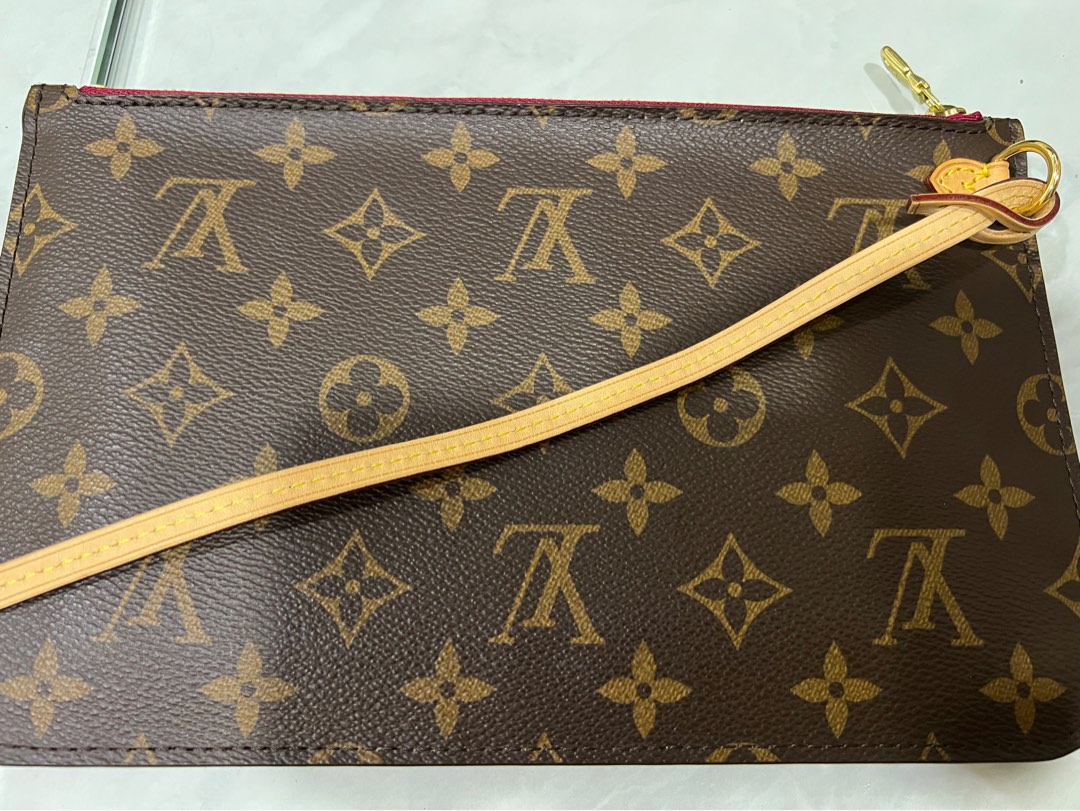Louis Vuitton LV Neverfull Pouch, Women's Fashion, Bags & Wallets ...