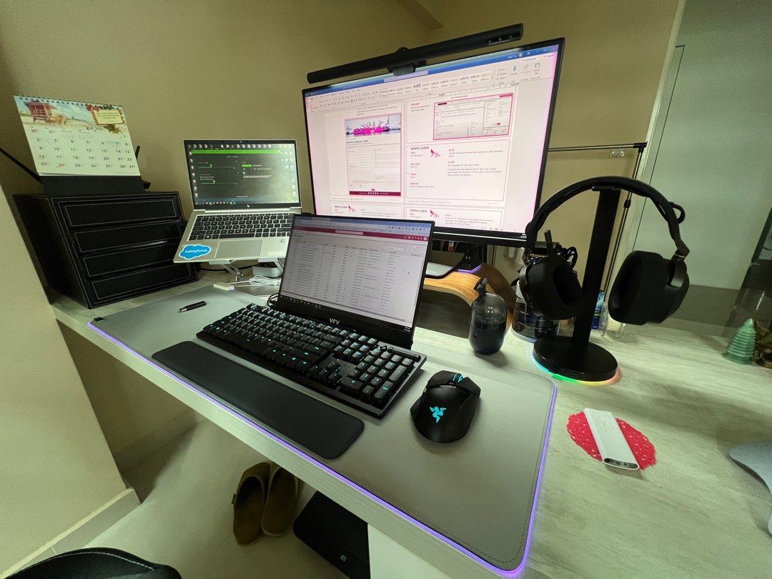 Razer Chroma V2 Base Station Black RGB Headset Stand, Computers & Tech ...