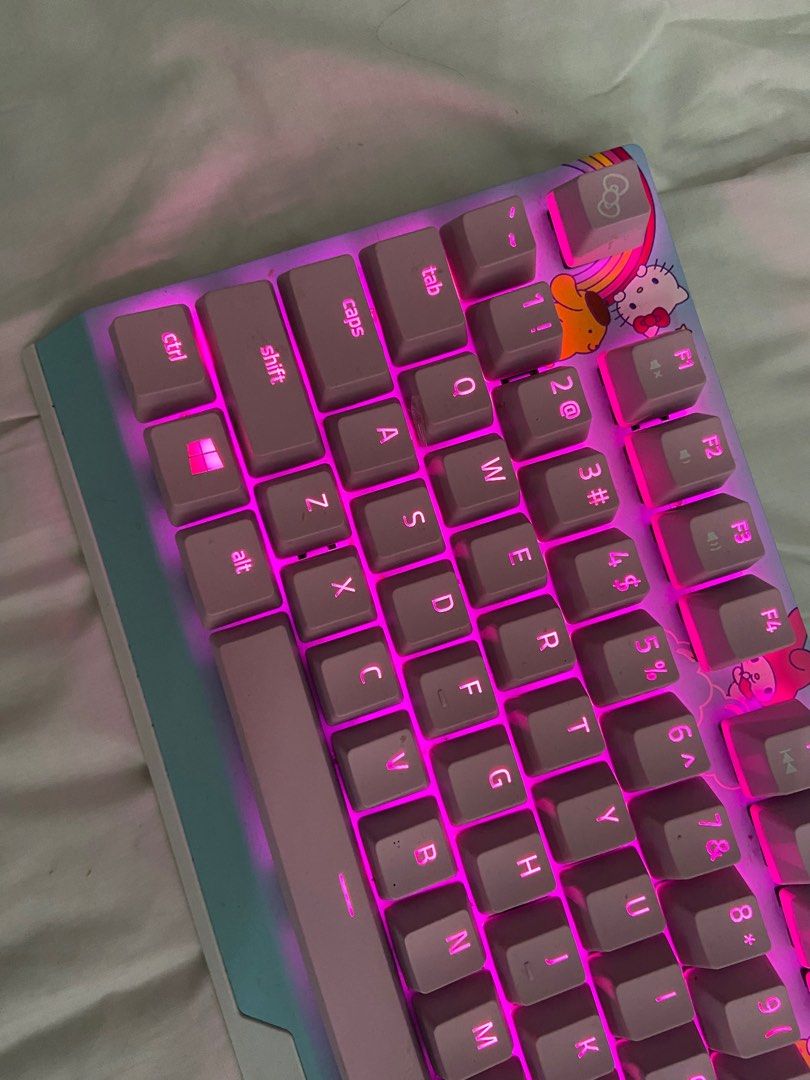 Razer x Sanrio Mechanical Keyboard (Blackwidow X TENKEYLESS), Computers ...