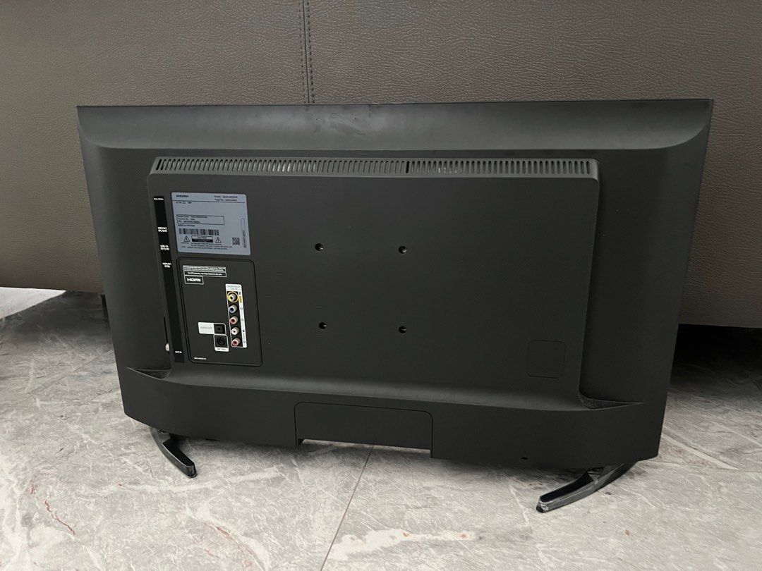 Samsung 32 inch tv, TV & Home Appliances, TV & Entertainment, TV on ...