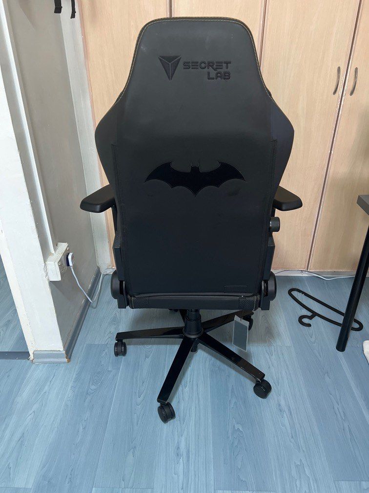 SecretLab Batman titan evo, Furniture & Home Living, Furniture, Chairs ...