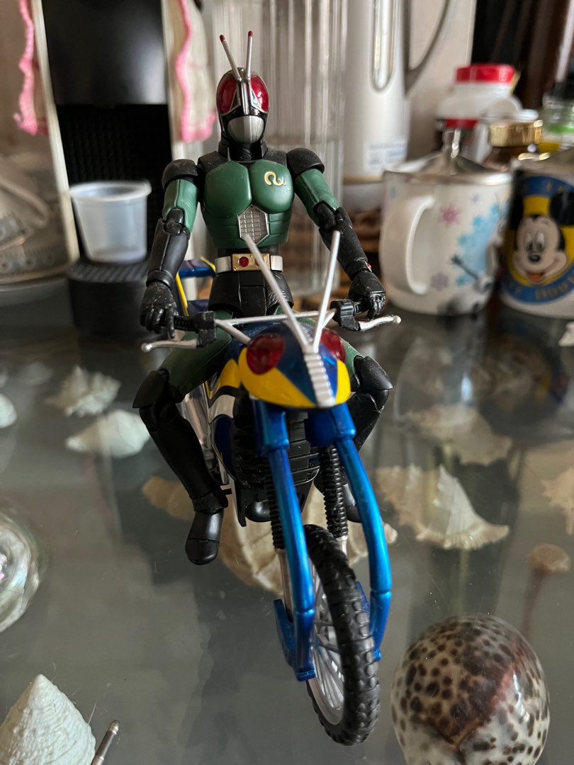 shf Kamen rider black Rx + battle hopper, 興趣及遊戲, 玩具 & 遊戲類 - Carousell