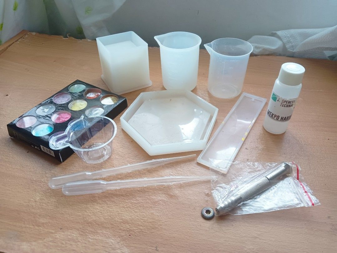 Silicon Epoxy Resin Molder Set, Hobbies & Toys, Stationary & Craft ...