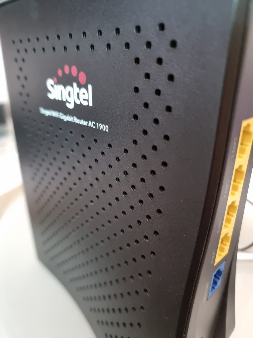 Singtel WIFI Gigabit Router AC 1900, Computers & Tech, Parts ...