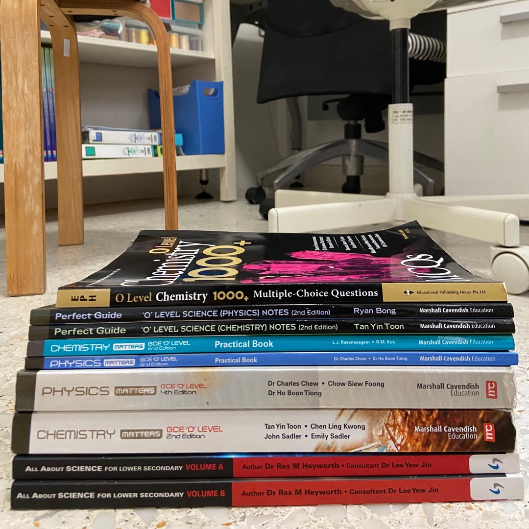 upper and lower sec science and pure phy and chem assessment books and textbooks, Hobbies & Toys ...