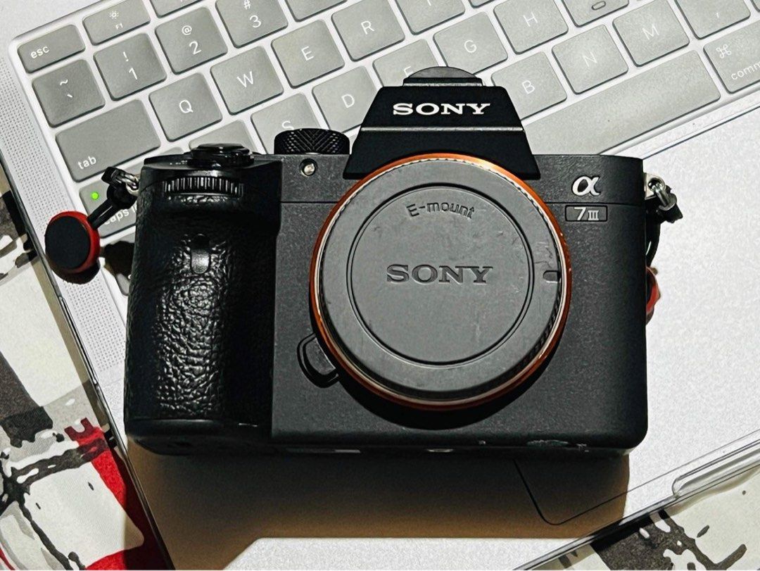 USED SONY A7iii A73, Photography, Cameras on Carousell
