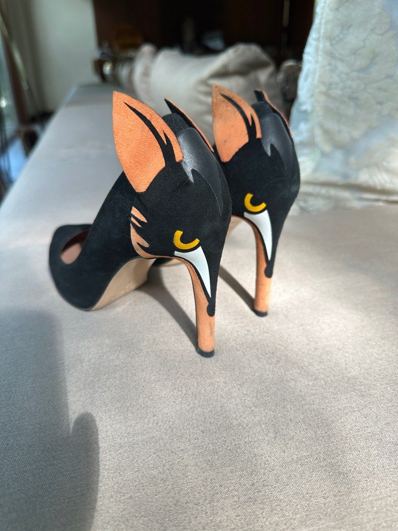 VALENTINO RED Fox Pumps, Women's Fashion, Footwear, Heels on Carousell