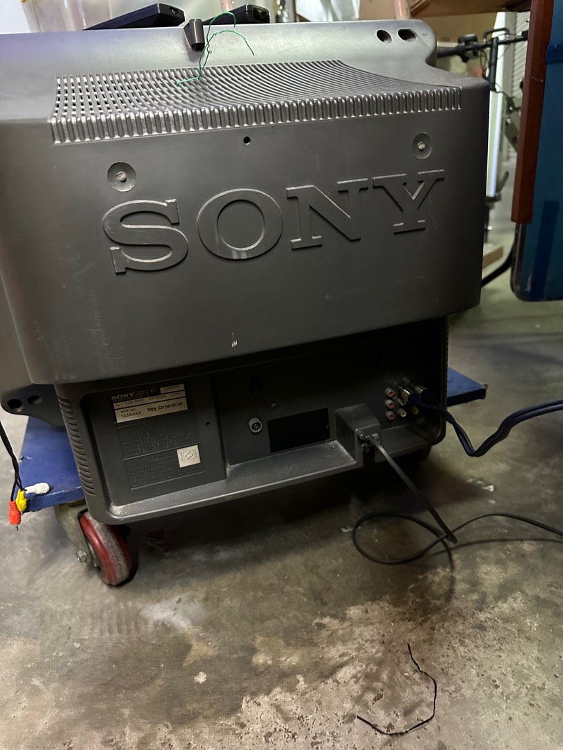 Vintage Sony 21 inch TV SONY Trinitron, Hobbies & Toys, Memorabilia ...
