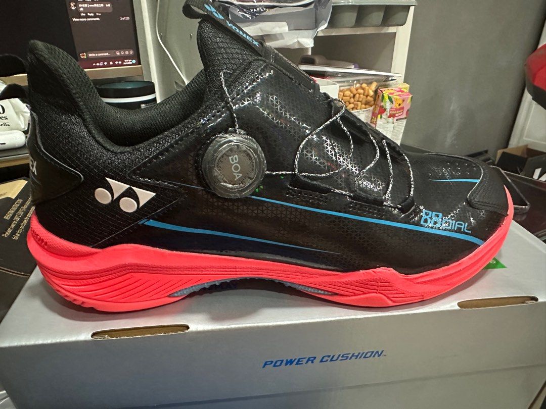 yonex power cushion 88 dial, Sports Equipment, Sports & Games, Racket ...