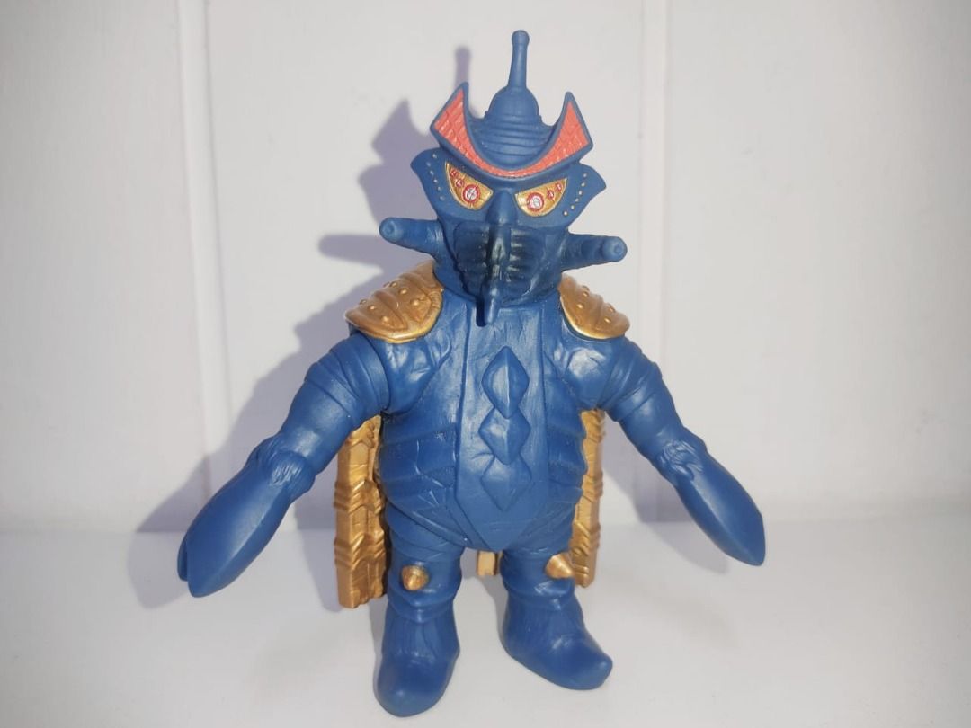2005 BANDAI ULTRAMAN KAIJU - ALIEN TEMPEROR, Hobbies & Toys, Toys ...